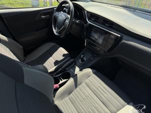 Toyota Auris 2016 in Klaipeda, with an engine capacity of 1.80 L and mileage of 267 thousand km for 7500 €, photo 5 on AUTOMOTO.COM.LV