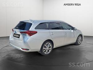 Toyota Auris 2016 in Riga, with an engine capacity of 1.80 L and mileage of 153 thousand km for 10900 €, photo 3 on AUTOMOTO.COM.LV