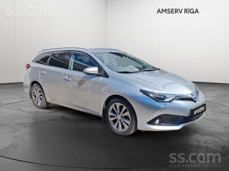 Toyota Auris 2016 in Riga, with an engine capacity of 1.80 L and mileage of 153 thousand km for 10900 €, photo 4 on AUTOMOTO.COM.LV