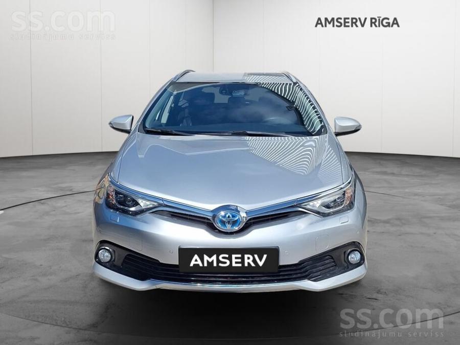 Toyota Auris 2016 in Riga, with an engine capacity of 1.80 L and mileage of 153 thousand km for 10900 €, photo 6 on AUTOMOTO.COM.LV