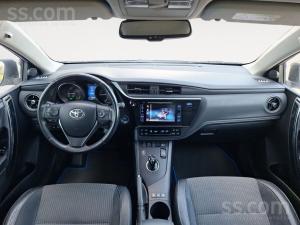 Toyota Auris 2016 in Riga, with an engine capacity of 1.80 L and mileage of 153 thousand km for 10900 €, photo 10 on AUTOMOTO.COM.LV
