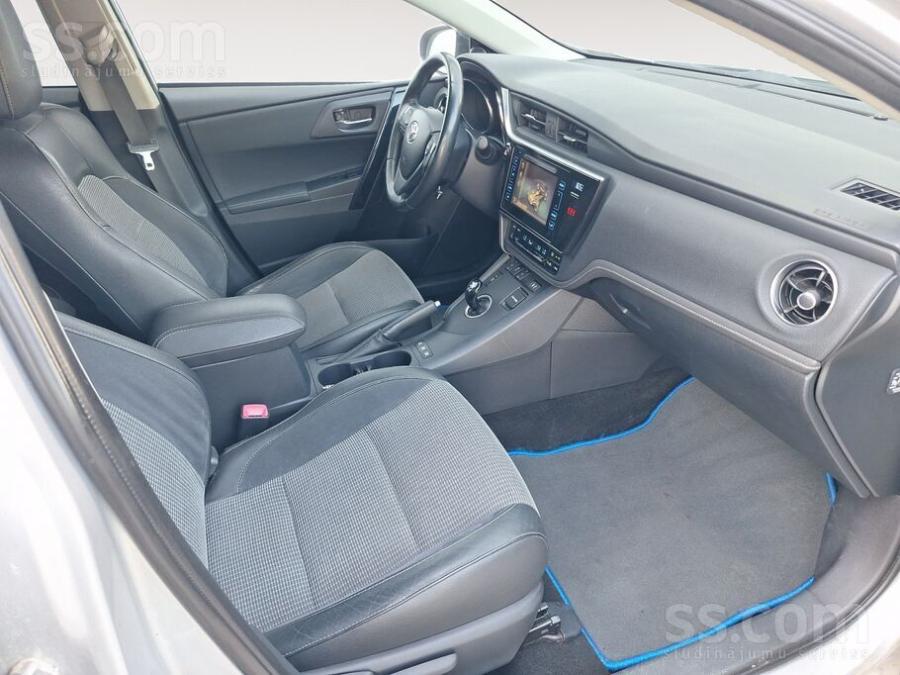 Toyota Auris 2016 in Riga, with an engine capacity of 1.80 L and mileage of 153 thousand km for 10900 €, photo 13 on AUTOMOTO.COM.LV