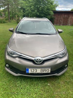 Toyota Auris 2016 in Tallinn, with an engine capacity of 1.60 L and mileage of 153 thousand km for 9900 €, photo 4 on AUTOMOTO.COM.LV
