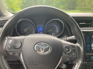 Toyota Auris 2016 in Tallinn, with an engine capacity of 1.60 L and mileage of 153 thousand km for 9900 €, photo 5 on AUTOMOTO.COM.LV