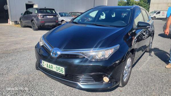 Toyota Auris 2016 Šauļi, ar dzinēja tilpumu 1.80 L un nobraukumu 265 tūkst. km par 9999 €, foto 3 vietnē AUTOMOTO.COM.LV