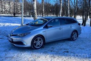 Toyota Auris 2017 in Riga, with an engine capacity of 1.80 L and mileage of 113 thousand km for 11590 €, photo  on AUTOMOTO.COM.LV