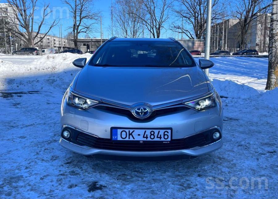 Toyota Auris 2017 in Riga, with an engine capacity of 1.80 L and mileage of 113 thousand km for 11590 €, photo 5 on AUTOMOTO.COM.LV
