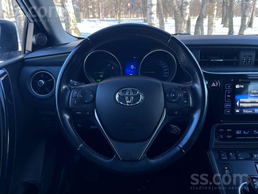 Toyota Auris 2017 in Riga, with an engine capacity of 1.80 L and mileage of 113 thousand km for 11590 €, photo 14 on AUTOMOTO.COM.LV