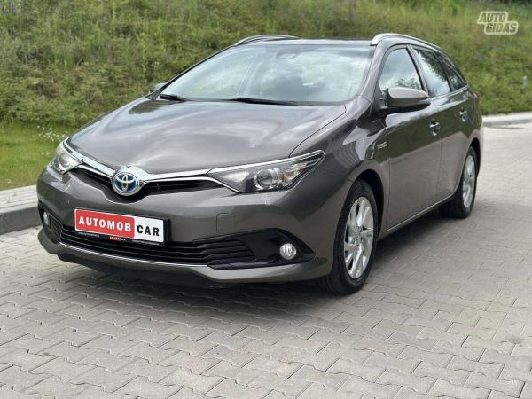 Toyota Auris 2017 in Vilnius, with an engine capacity of 1.80 L and mileage of 264 thousand km for 10200 €, photo 4 on AUTOMOTO.COM.LV
