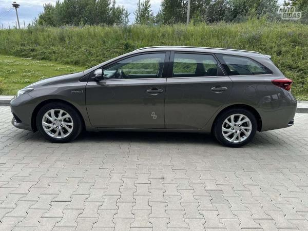 Toyota Auris 2017 in Vilnius, with an engine capacity of 1.80 L and mileage of 264 thousand km for 10200 €, photo 6 on AUTOMOTO.COM.LV