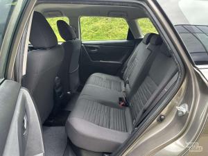 Toyota Auris 2017 in Vilnius, with an engine capacity of 1.80 L and mileage of 264 thousand km for 10200 €, photo 17 on AUTOMOTO.COM.LV