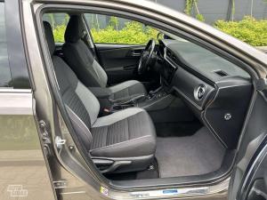 Toyota Auris 2017 in Vilnius, with an engine capacity of 1.80 L and mileage of 264 thousand km for 10200 €, photo 21 on AUTOMOTO.COM.LV
