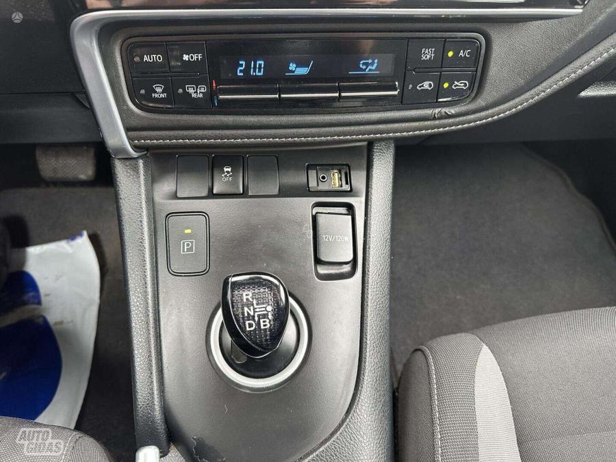 Toyota Auris 2017 in Vilnius, with an engine capacity of 1.80 L and mileage of 264 thousand km for 10200 €, photo 32 on AUTOMOTO.COM.LV