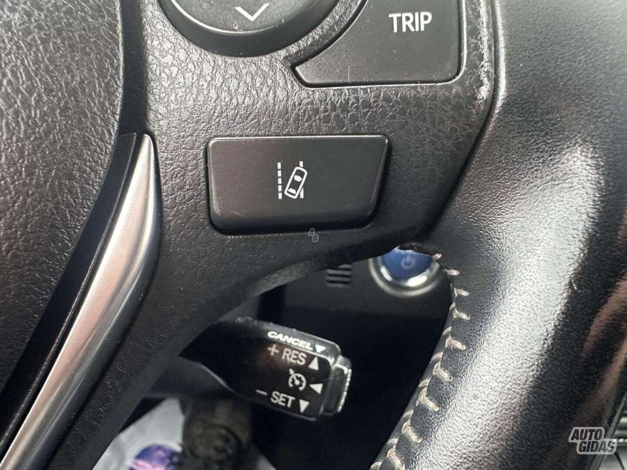Toyota Auris 2017 in Vilnius, with an engine capacity of 1.80 L and mileage of 264 thousand km for 10200 €, photo 34 on AUTOMOTO.COM.LV