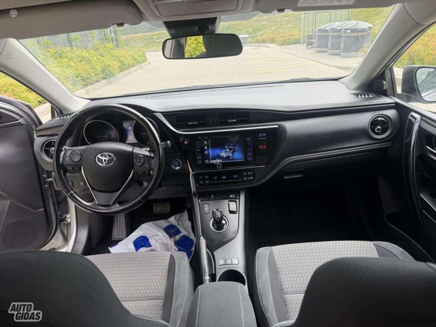 Toyota Auris 2017 Viļņa, ar dzinēja tilpumu 1.80 L un nobraukumu 128 tūkst. km par 14250 €, foto 22 vietnē AUTOMOTO.COM.LV