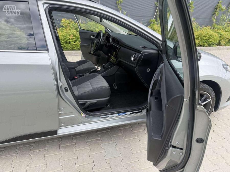 Toyota Auris 2017 Viļņa, ar dzinēja tilpumu 1.80 L un nobraukumu 128 tūkst. km par 14250 €, foto 27 vietnē AUTOMOTO.COM.LV