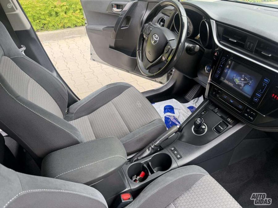 Toyota Auris 2017 Viļņa, ar dzinēja tilpumu 1.80 L un nobraukumu 128 tūkst. km par 14250 €, foto 29 vietnē AUTOMOTO.COM.LV