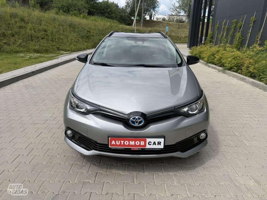 Toyota Auris 2017 in Vilnius, with an engine capacity of 1.80 L and mileage of 128 thousand km for 13950 €, photo 4 on AUTOMOTO.COM.LV