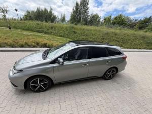 Toyota Auris 2017 in Vilnius, with an engine capacity of 1.80 L and mileage of 128 thousand km for 13950 €, photo 8 on AUTOMOTO.COM.LV