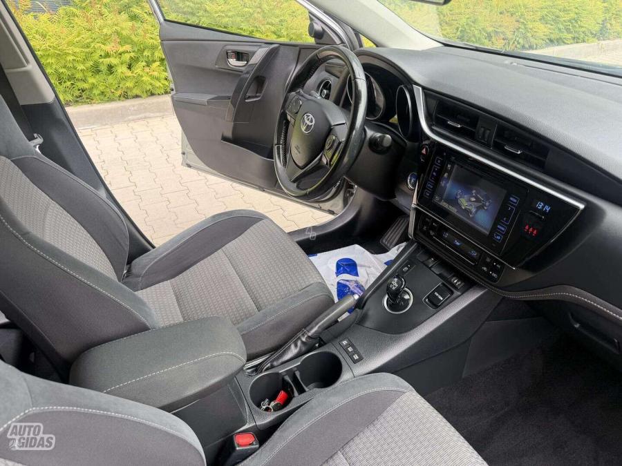 Toyota Auris 2017 in Vilnius, with an engine capacity of 1.80 L and mileage of 128 thousand km for 13950 €, photo 31 on AUTOMOTO.COM.LV