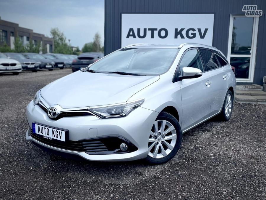 Toyota Auris 2018 in Vilnius, with an engine capacity of 1.60 L and mileage of 127 thousand km for 13999 €, photo 1 on AUTOMOTO.COM.LV