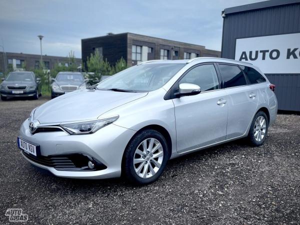 Toyota Auris 2018 in Vilnius, with an engine capacity of 1.60 L and mileage of 127 thousand km for 13999 €, photo 2 on AUTOMOTO.COM.LV