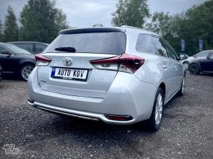 Toyota Auris 2018 in Vilnius, with an engine capacity of 1.60 L and mileage of 127 thousand km for 13999 €, photo 5 on AUTOMOTO.COM.LV