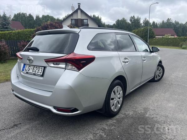 Toyota Auris 2018 Rīga, ar dzinēja tilpumu 1.40 L un nobraukumu 171 tūkst. km par 6950 €, foto 4 vietnē AUTOMOTO.COM.LV