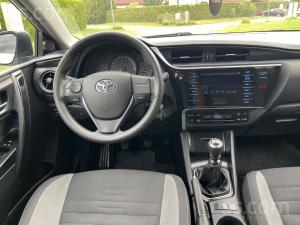 Toyota Auris 2018 in Riga, with an engine capacity of 1.40 L and mileage of 171 thousand km for 6950 €, photo 8 on AUTOMOTO.COM.LV