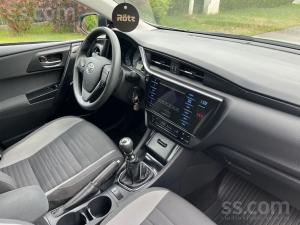 Toyota Auris 2018 in Riga, with an engine capacity of 1.40 L and mileage of 171 thousand km for 6950 €, photo 11 on AUTOMOTO.COM.LV