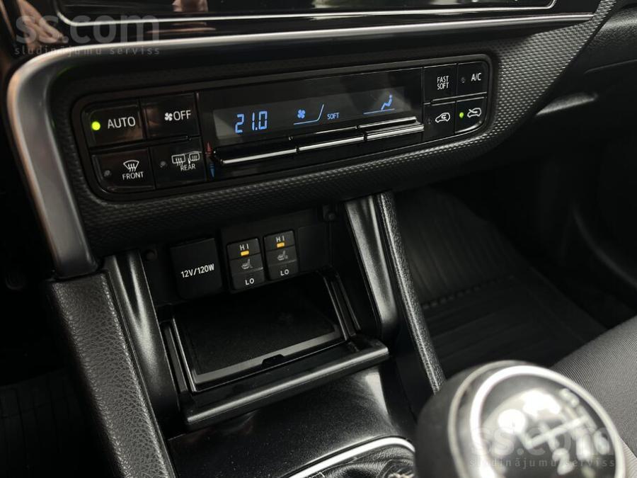 Toyota Auris 2018 in Riga, with an engine capacity of 1.40 L and mileage of 171 thousand km for 6950 €, photo 16 on AUTOMOTO.COM.LV