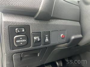 Toyota Auris 2018 in Riga, with an engine capacity of 1.40 L and mileage of 171 thousand km for 6950 €, photo 17 on AUTOMOTO.COM.LV