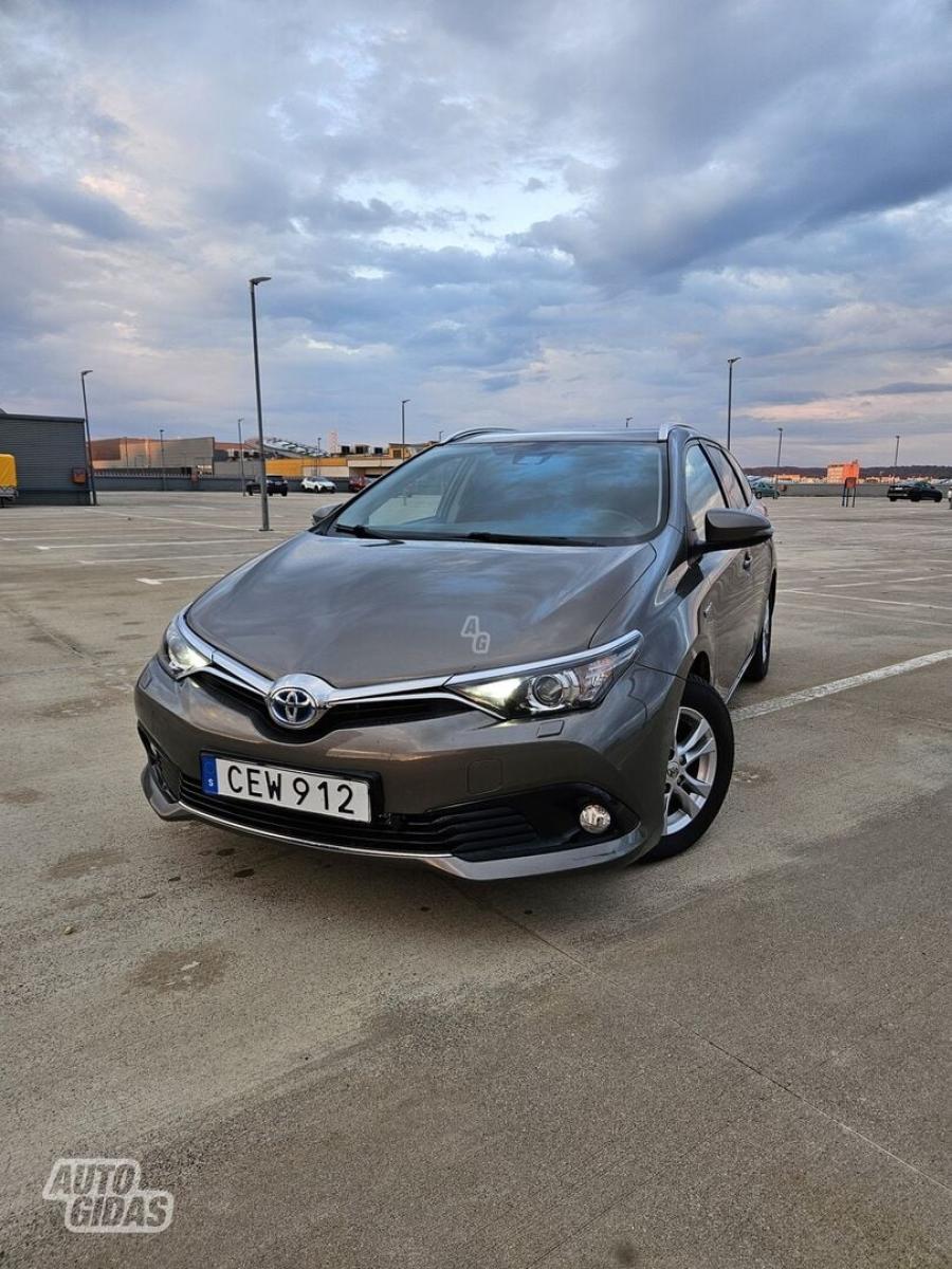 Toyota Auris 2018 in Vilnius, with an engine capacity of 1.80 L and mileage of 259 thousand km for 10350 €, photo 3 on AUTOMOTO.COM.LV
