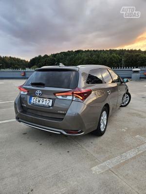 Toyota Auris 2018 in Vilnius, with an engine capacity of 1.80 L and mileage of 259 thousand km for 10350 €, photo 4 on AUTOMOTO.COM.LV