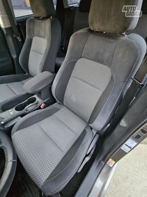 Toyota Auris 2018 in Vilnius, with an engine capacity of 1.80 L and mileage of 259 thousand km for 10350 €, photo 11 on AUTOMOTO.COM.LV