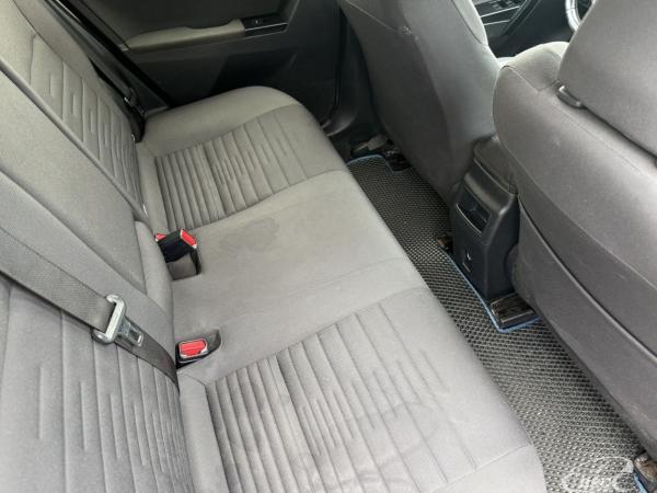 Toyota Auris 2018 in Klaipeda, with an engine capacity of 1.80 L and mileage of 241 thousand km for 8900 €, photo 5 on AUTOMOTO.COM.LV