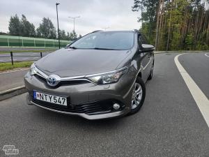 Toyota Auris 2018 in Vilnius, with an engine capacity of 1.80 L and mileage of 259 thousand km for 9999 €, photo 3 on AUTOMOTO.COM.LV