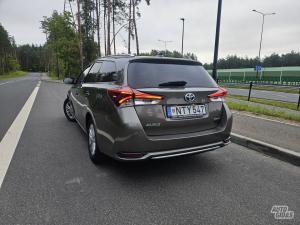 Toyota Auris 2018 in Vilnius, with an engine capacity of 1.80 L and mileage of 259 thousand km for 9999 €, photo 5 on AUTOMOTO.COM.LV