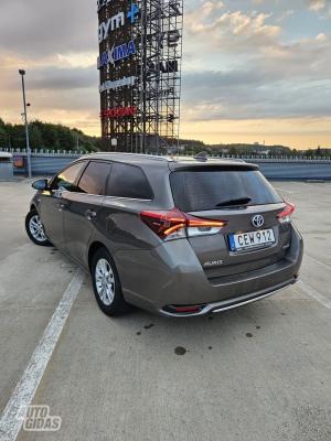 Toyota Auris 2018 in Vilnius, with an engine capacity of 1.80 L and mileage of 259 thousand km for 9999 €, photo 9 on AUTOMOTO.COM.LV