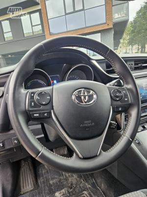 Toyota Auris 2018 in Vilnius, with an engine capacity of 1.80 L and mileage of 259 thousand km for 9999 €, photo 12 on AUTOMOTO.COM.LV