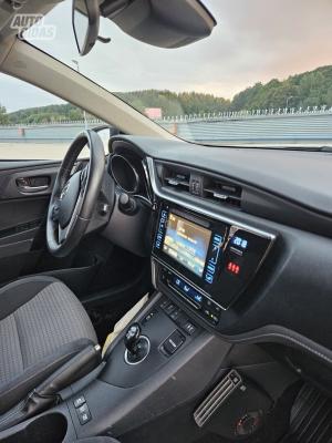 Toyota Auris 2018 in Vilnius, with an engine capacity of 1.80 L and mileage of 259 thousand km for 9999 €, photo 14 on AUTOMOTO.COM.LV