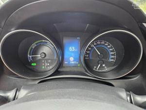Toyota Auris 2018 in Vilnius, with an engine capacity of 1.80 L and mileage of 259 thousand km for 9999 €, photo 15 on AUTOMOTO.COM.LV