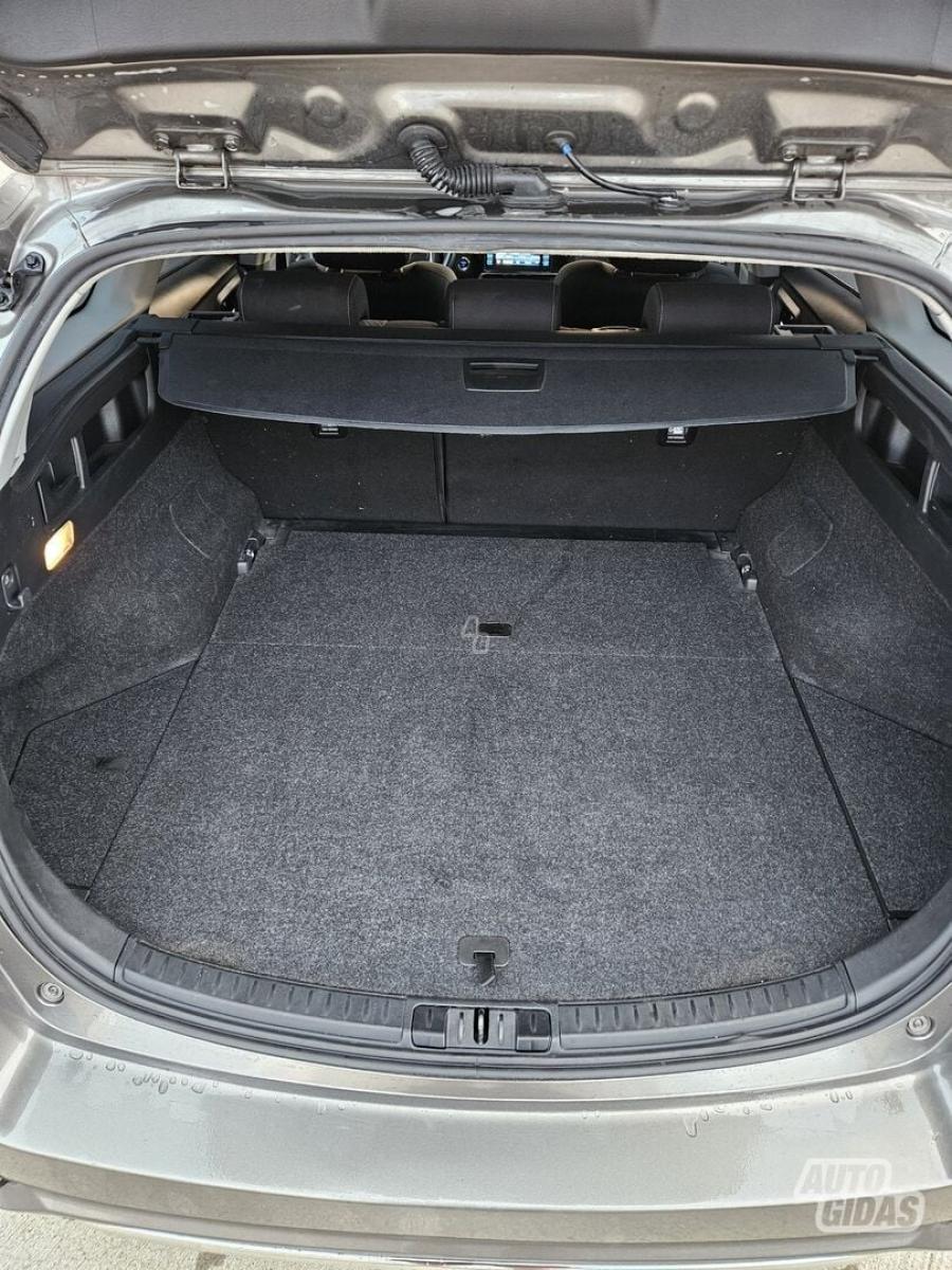 Toyota Auris 2018 in Vilnius, with an engine capacity of 1.80 L and mileage of 259 thousand km for 9999 €, photo 20 on AUTOMOTO.COM.LV