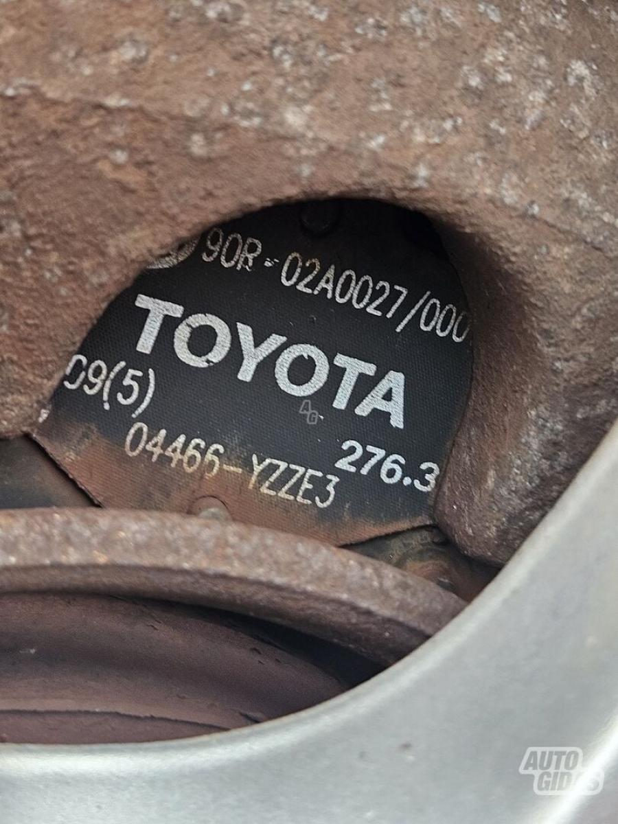 Toyota Auris 2018 in Vilnius, with an engine capacity of 1.80 L and mileage of 259 thousand km for 9999 €, photo 22 on AUTOMOTO.COM.LV