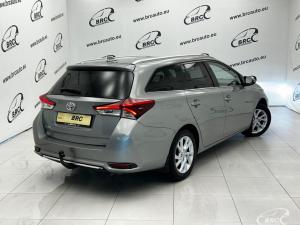 Toyota Auris 2019 in Vilnius, with an engine capacity of 1.60 L and mileage of 114 thousand km for 10900 €, photo 3 on AUTOMOTO.COM.LV