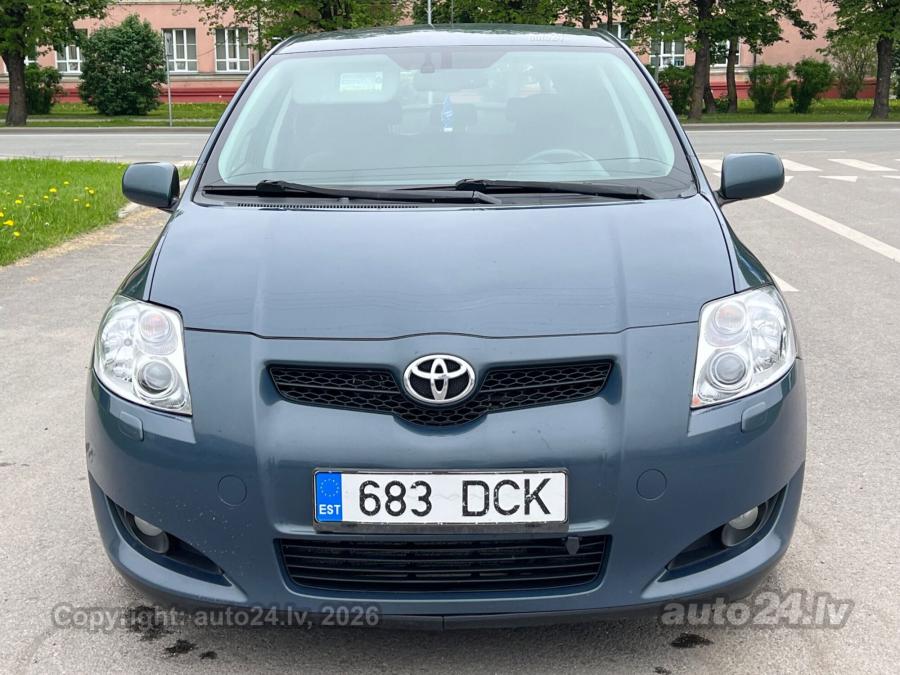 Violets Toyota Auris 2007 Narva, ar dzinēja tilpumu 2.00 L un nobraukumu 375 tūkst. km par 2499 €, foto 3 vietnē AUTOMOTO.COM.LV