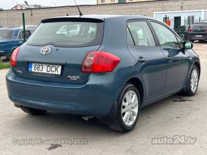 Violets Toyota Auris 2007 Narva, ar dzinēja tilpumu 2.00 L un nobraukumu 375 tūkst. km par 2499 €, foto 7 vietnē AUTOMOTO.COM.LV