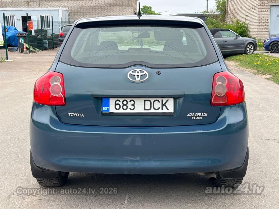 Violets Toyota Auris 2007 Narva, ar dzinēja tilpumu 2.00 L un nobraukumu 375 tūkst. km par 2499 €, foto 8 vietnē AUTOMOTO.COM.LV