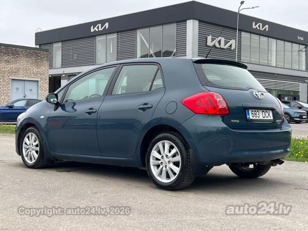 Violets Toyota Auris 2007 Narva, ar dzinēja tilpumu 2.00 L un nobraukumu 375 tūkst. km par 2499 €, foto 10 vietnē AUTOMOTO.COM.LV