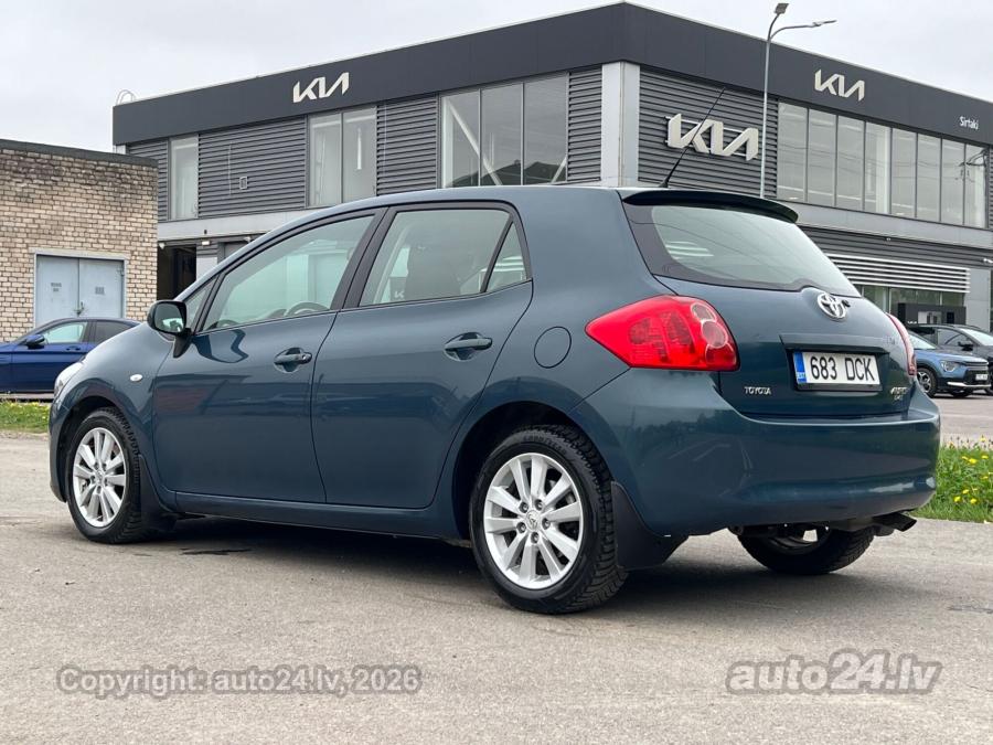 Violets Toyota Auris 2007 Narva, ar dzinēja tilpumu 2.00 L un nobraukumu 375 tūkst. km par 2499 €, foto 11 vietnē AUTOMOTO.COM.LV